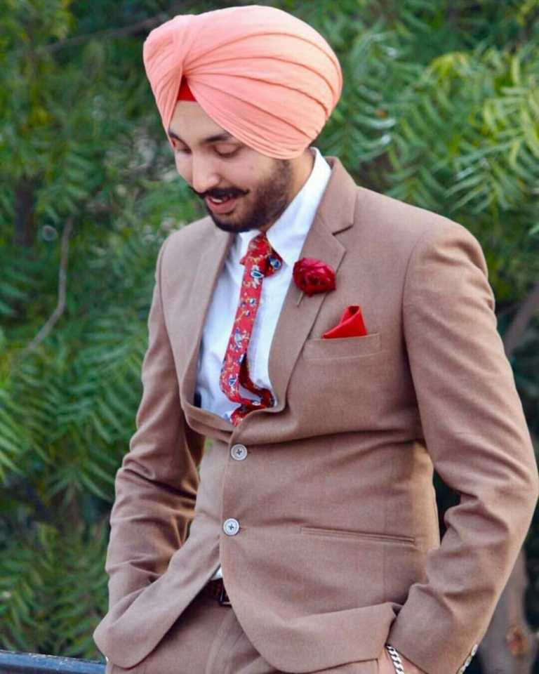 How to match turban colour to your dress - Guys World